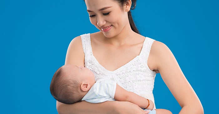 7 Teknik dan Cara Menggendong Bayi Baru Lahir, Anti Ribet!